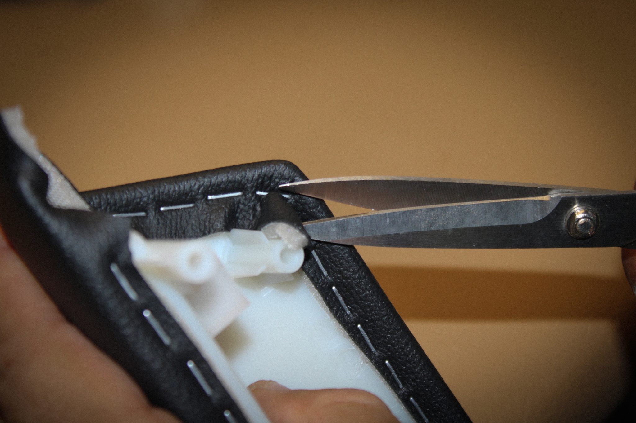 Wrapping automotive interiors - Polydesign Systems