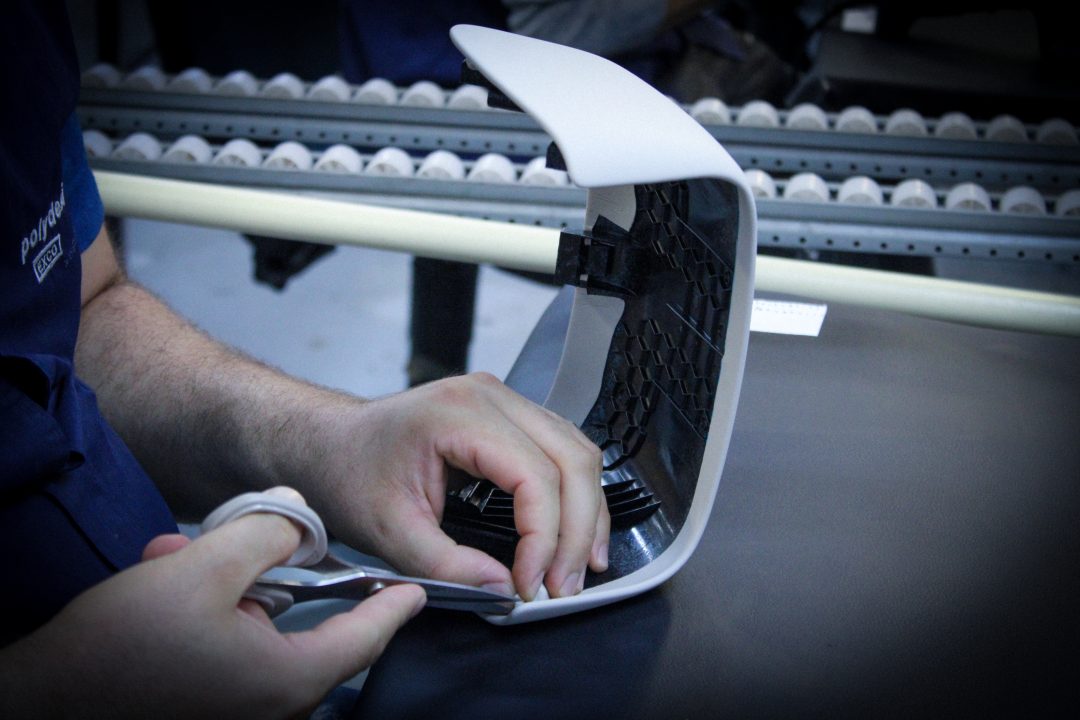 Wrapping automotive interiors - Polydesign Systems